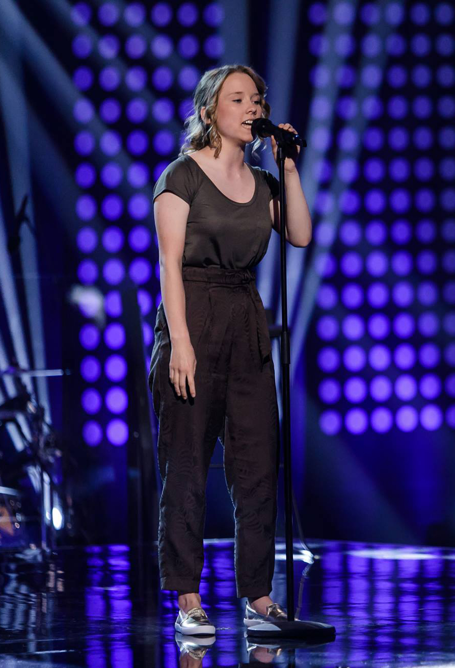 Henriette Linja - The Story Of "In The Middle Of The Night" | Two Story ...