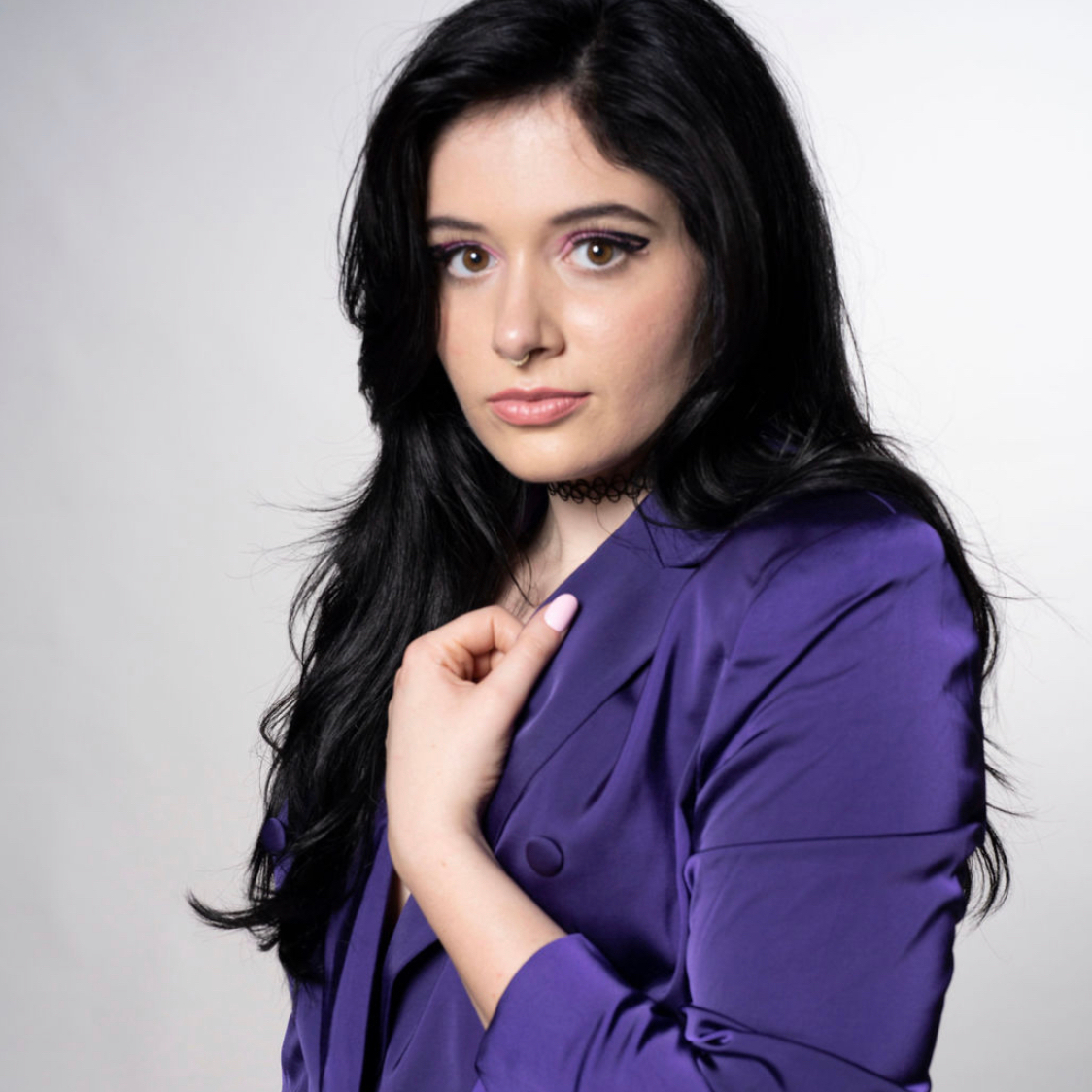 Miss Machina Explores Online Relationships in "Like That" | Two Story ...