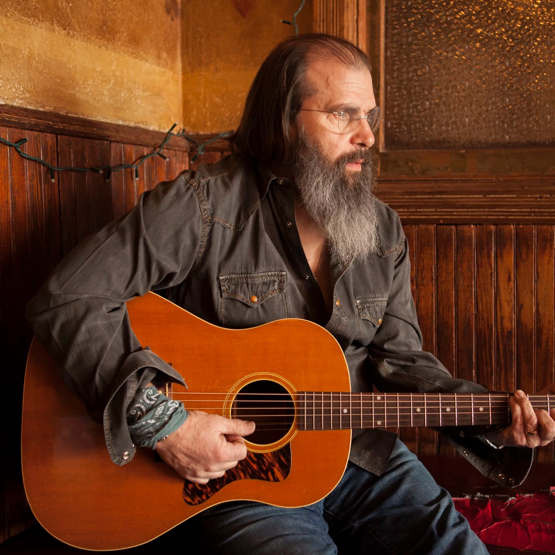 Steve Earle Dismantles Capital Punishment on "Ellis Unit One" | Two ...